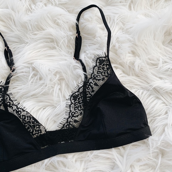 wander boutique | Intimates & Sleepwear | Simple Comfy Black Lace ...